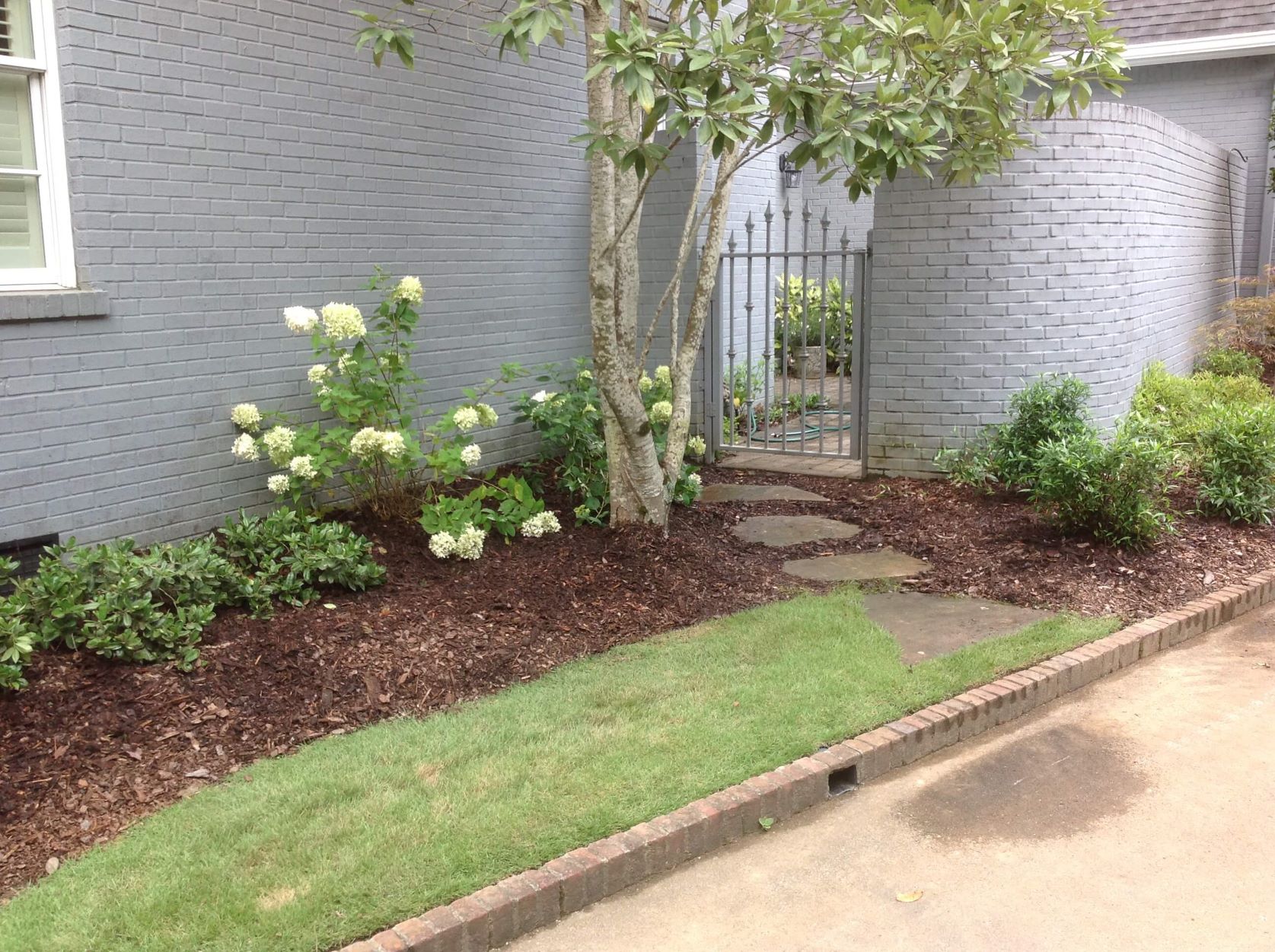 Foundation Planting 89 | Advanced Turf Care, LLC.